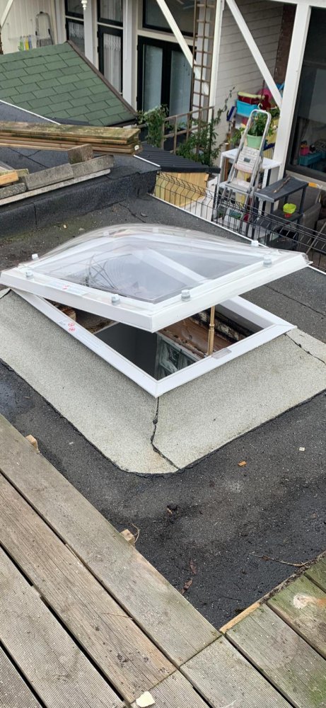 Van den Bogaert Dakisolatie en Daktechniek - Dakkoepel plaatsen Dordrecht